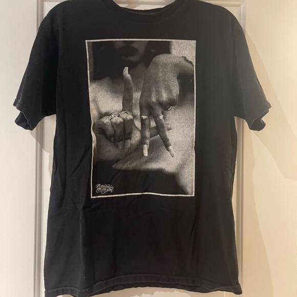 Shirts | La Hand Sign Graphic Tee Size Medium | Poshmark